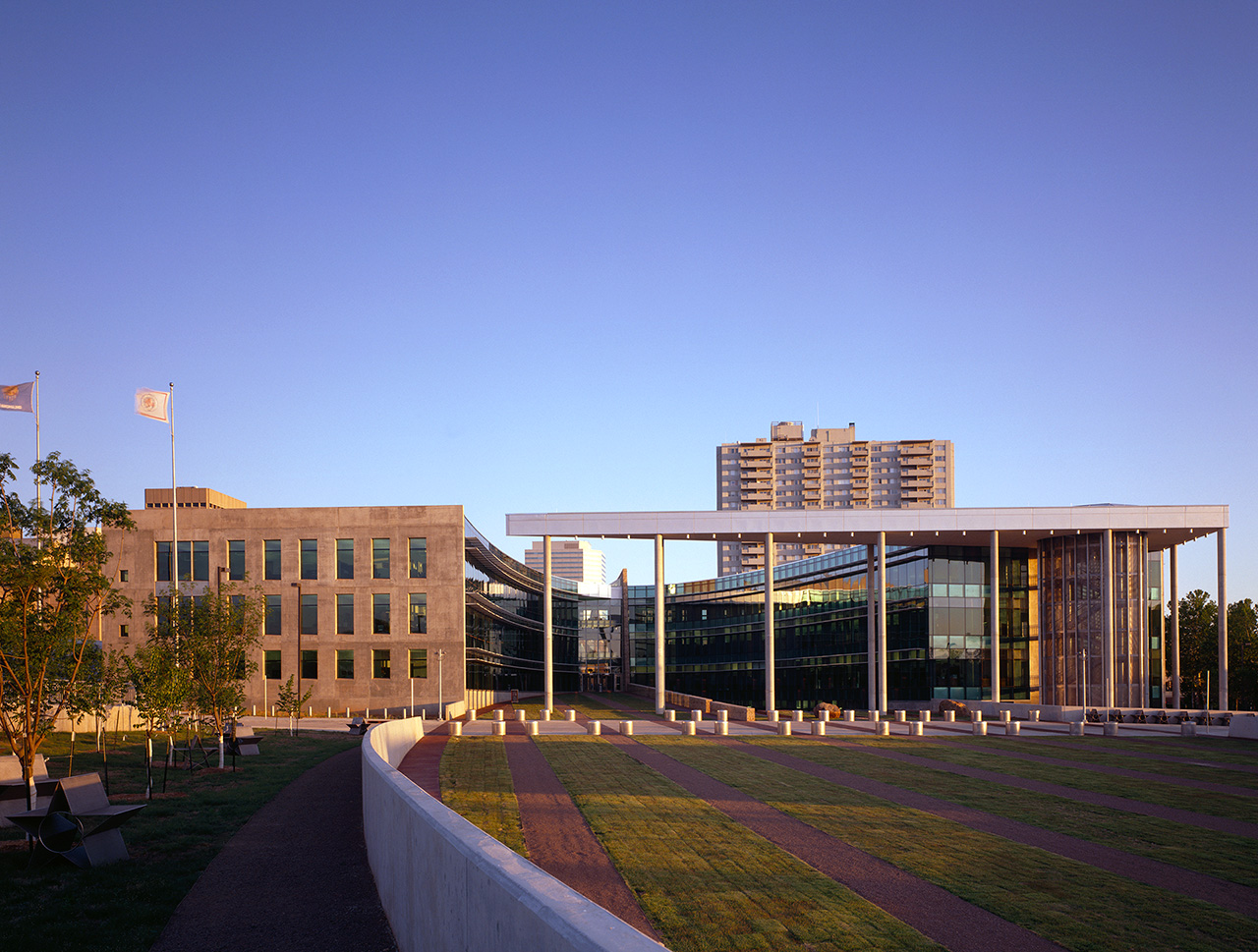 Carol Ross Barney, FAIA, HASLA: Conference 2025 Speaker Spotlight - AIA ...